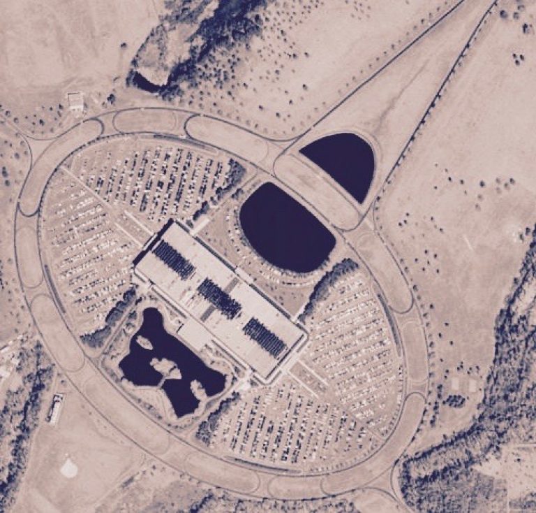 Bell Labs Holmdel Complex | PureHistory