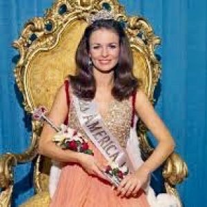 Phyllis George, Pioneering NFL Sportscaster, dies at age 70 by ...